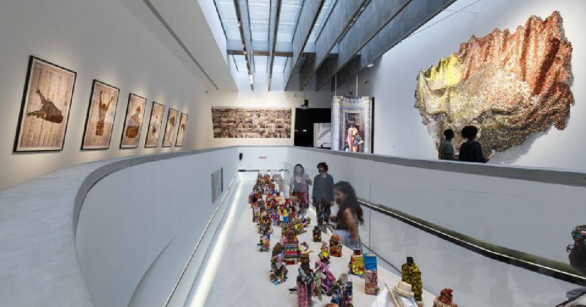 El Anatsui at MAXXI’s ‘African Metropolis: An Imaginary City’ | Barakat ...